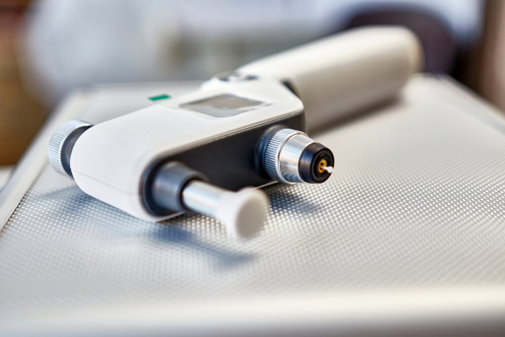 Long-term topical latanoprost treatment for early POAG affects ...